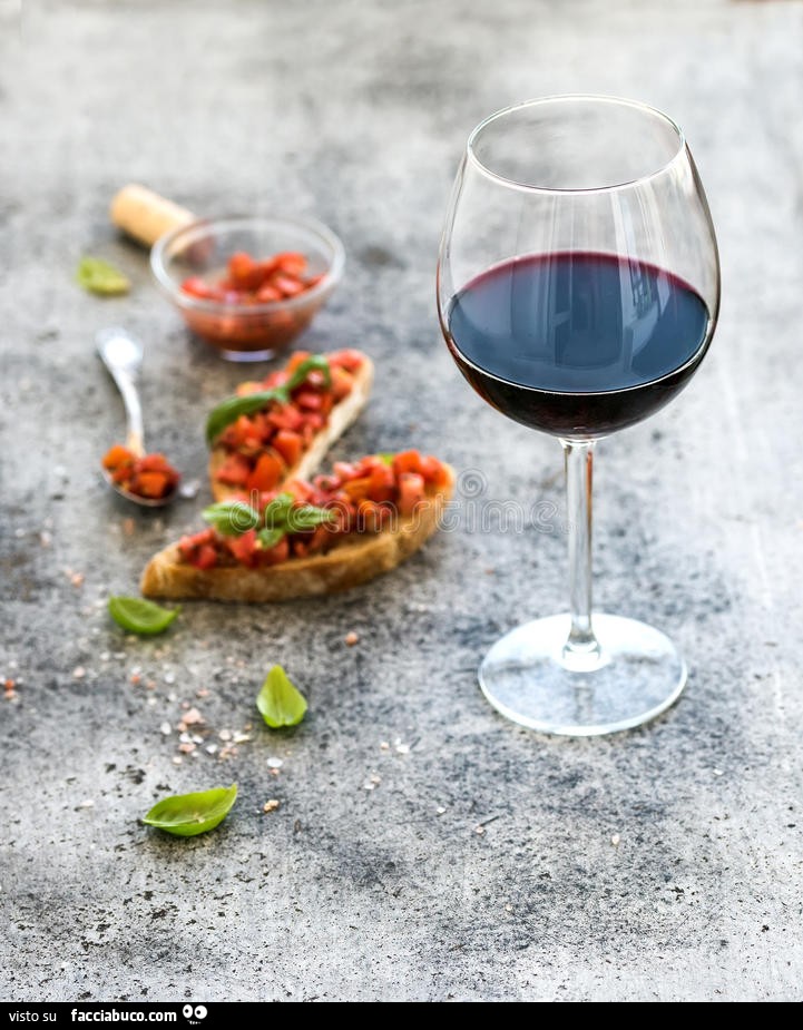 Aperitivo?… chiacchiera pubblicata da 5calzinipuzzolenti - Facciabuco.com